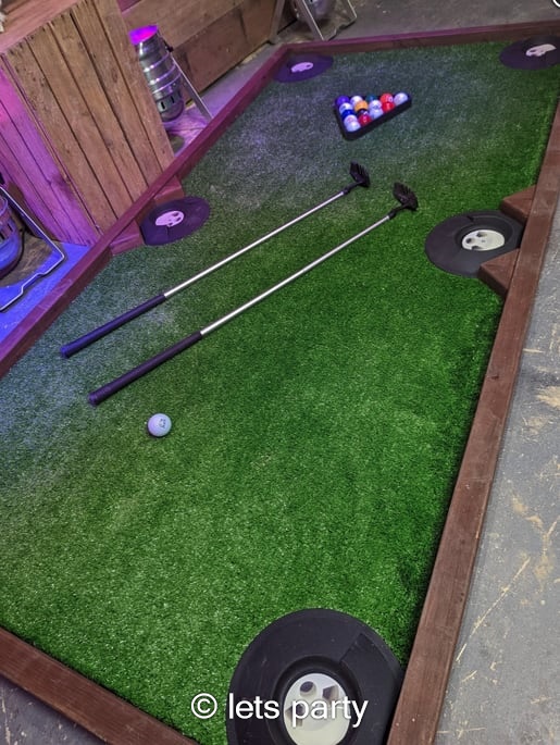 Experience the Thrill of Crazy Mini Golf in Weston-super-Mare - Fun fo